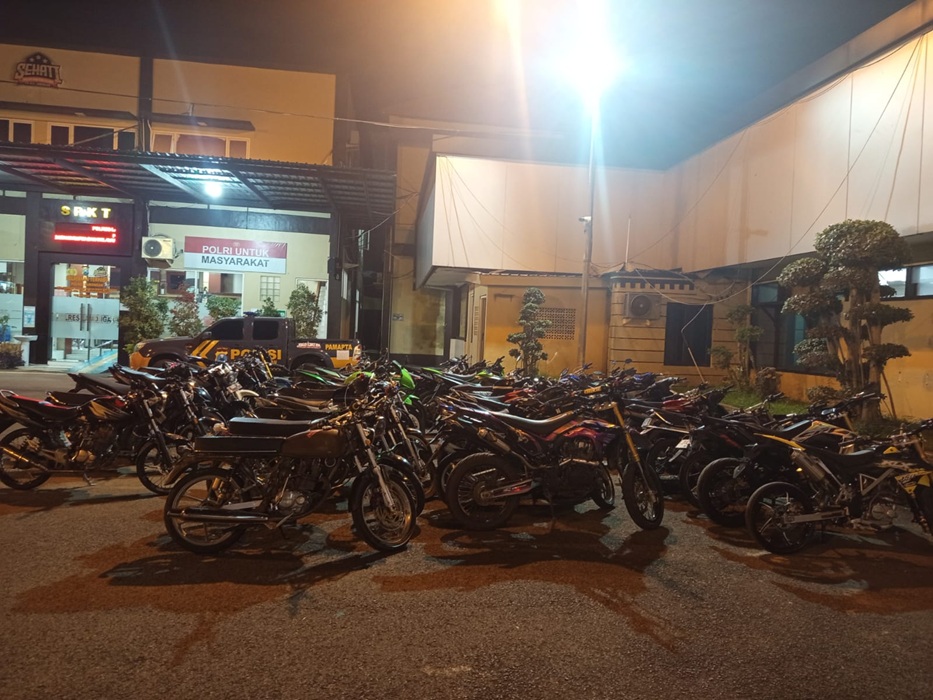 Bikin Resah, 64 Motor Knalpot Brong Kena Tilang Patroli Skala Besar ...